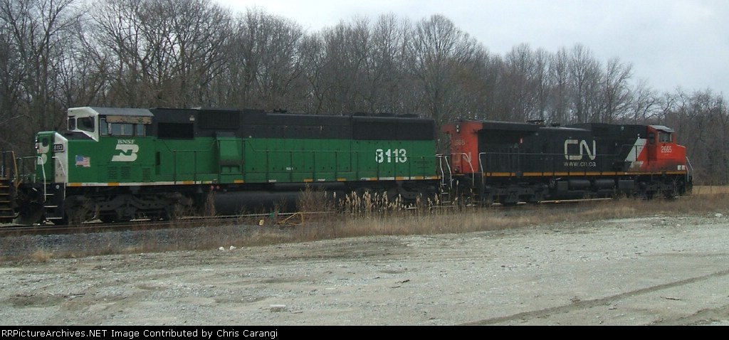 BNSF 8113 & CN 2665